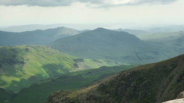 The Wainwright - a guide to the route and record times