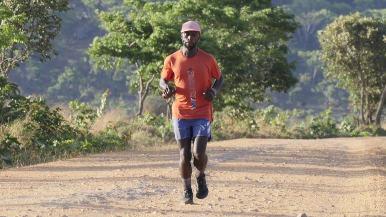 Meet the runner attempting an incredible WORLD-FIRST pilgrimage from ...