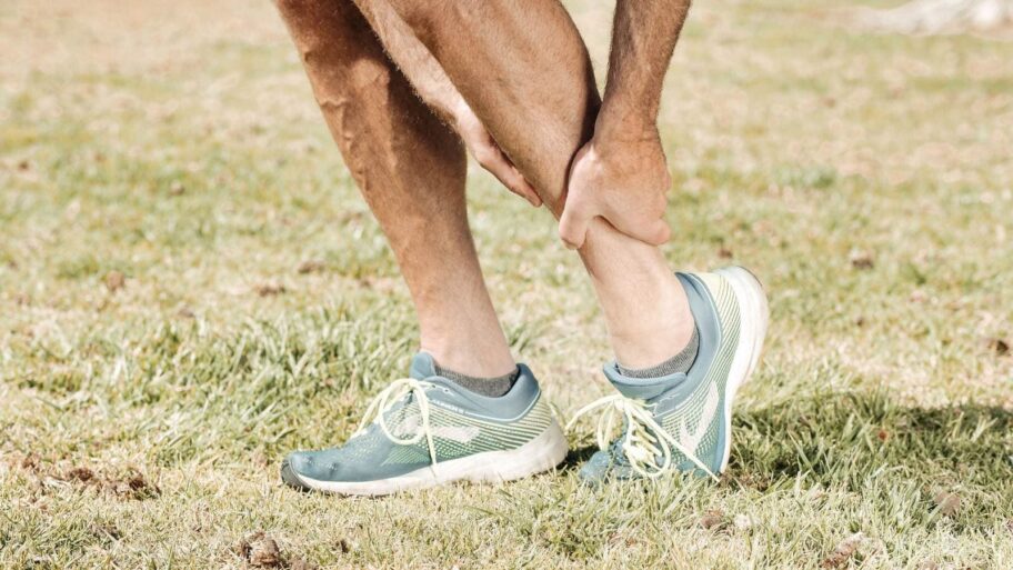 How Does Running Cadence Affect Stress Fracture Risk? | Guides | RUN247