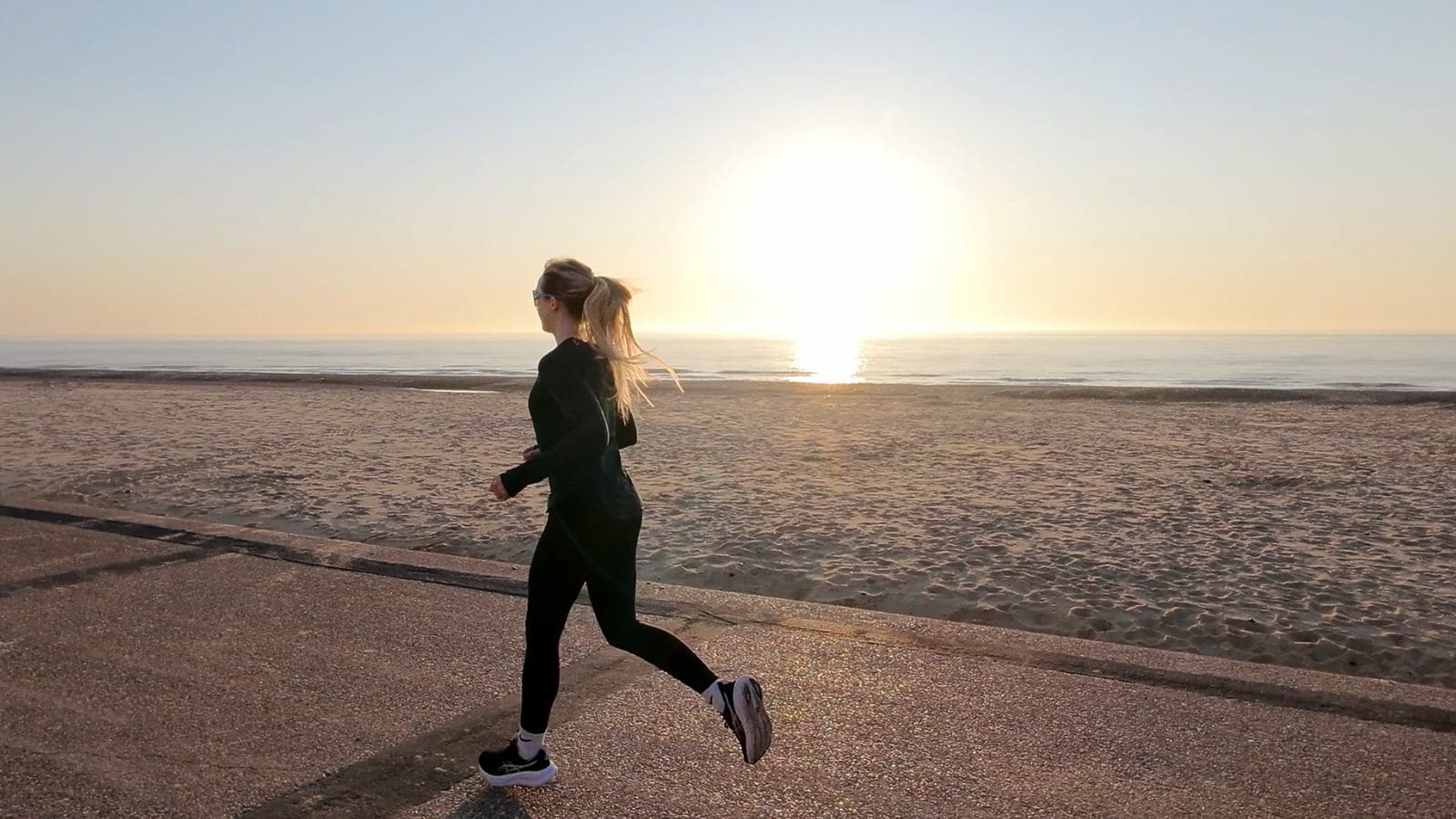 Why Your Marathon Workouts Should be Smart but Not Hard? | Guides | RUN247